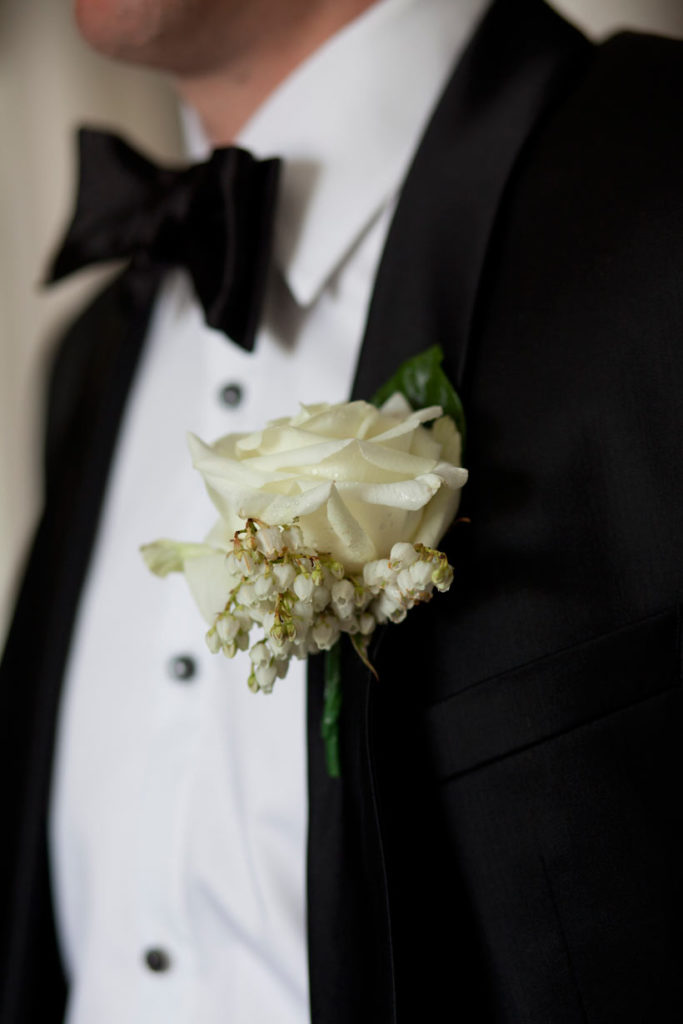 {Real Wedding} Greer Campbell & Lachlan Chrystal - Modern Wedding