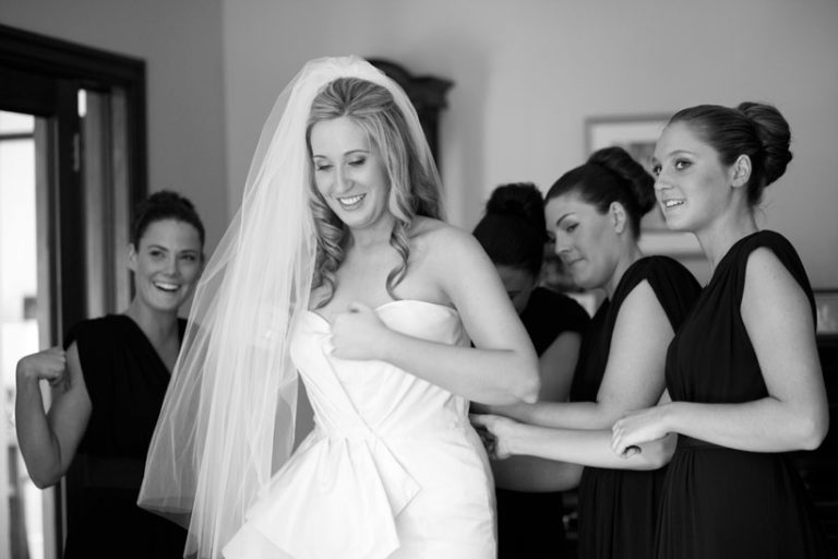 {Real Wedding} Greer Campbell & Lachlan Chrystal - Modern Wedding