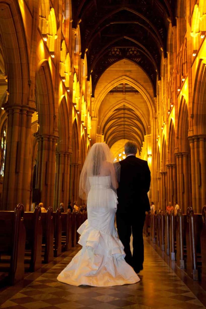 {Real Wedding} Greer Campbell & Lachlan Chrystal - Modern Wedding