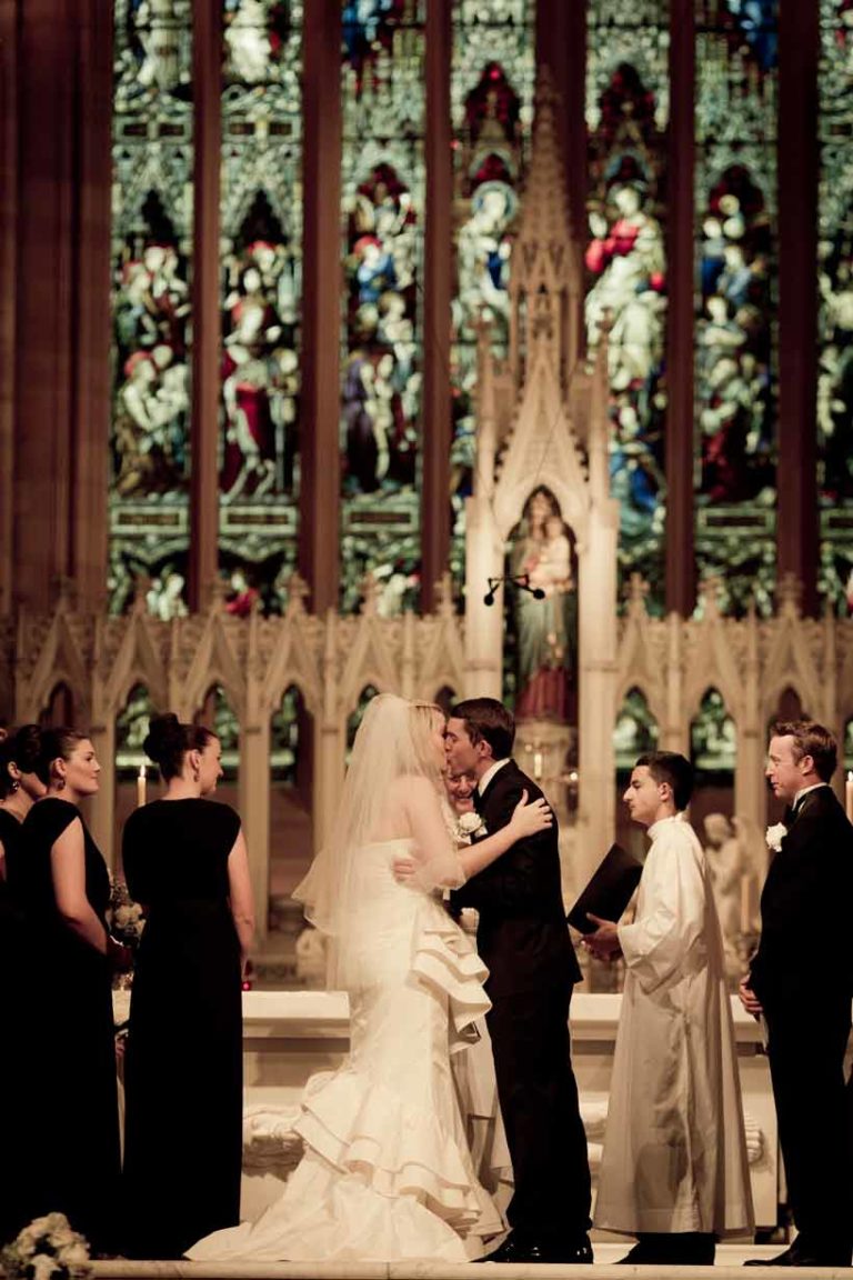 {Real Wedding} Greer Campbell & Lachlan Chrystal - Modern Wedding